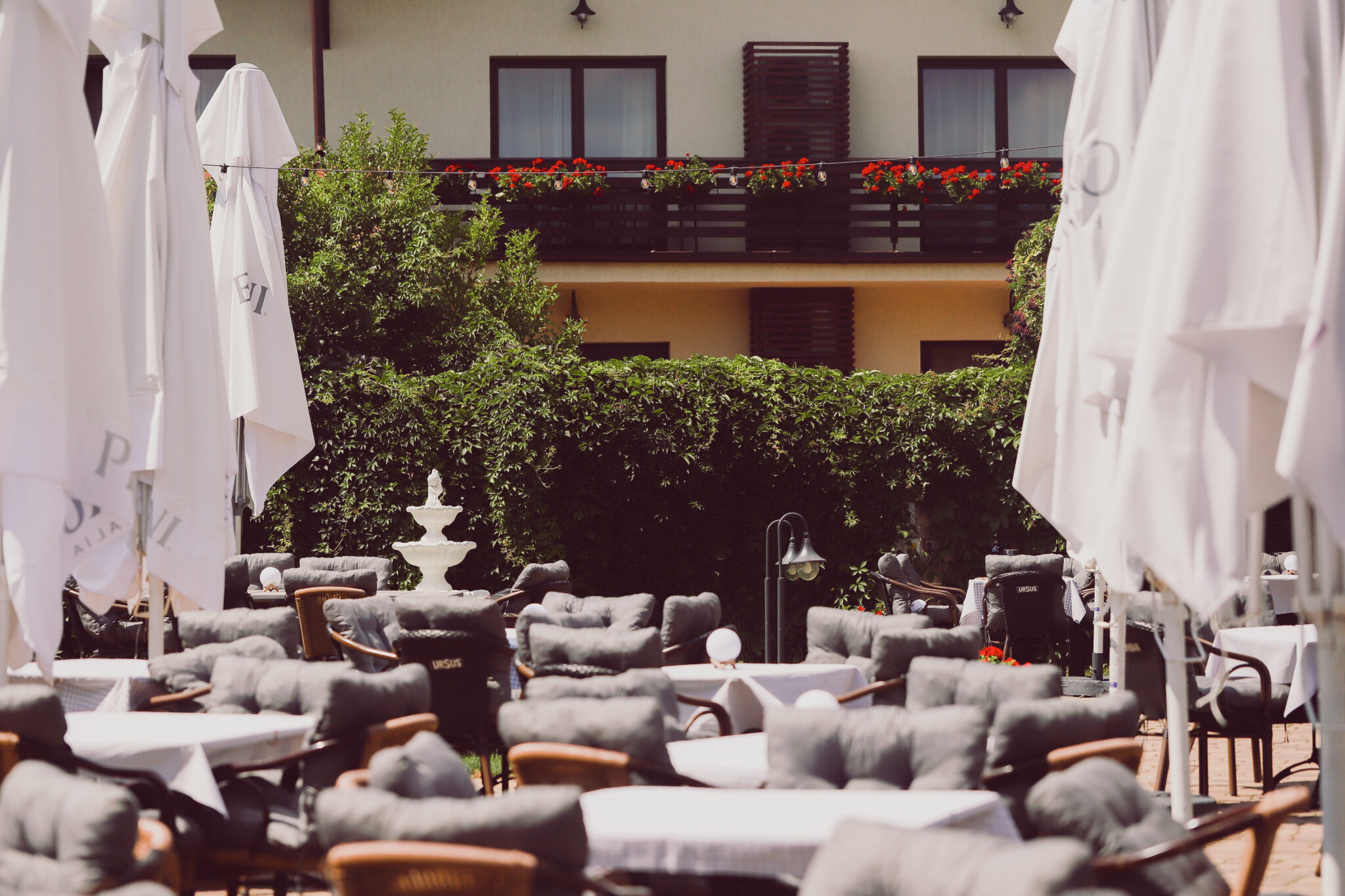 Cazare Bacău - Hotel Karo - ★★★★ Restaurant | Terasa | Parcare